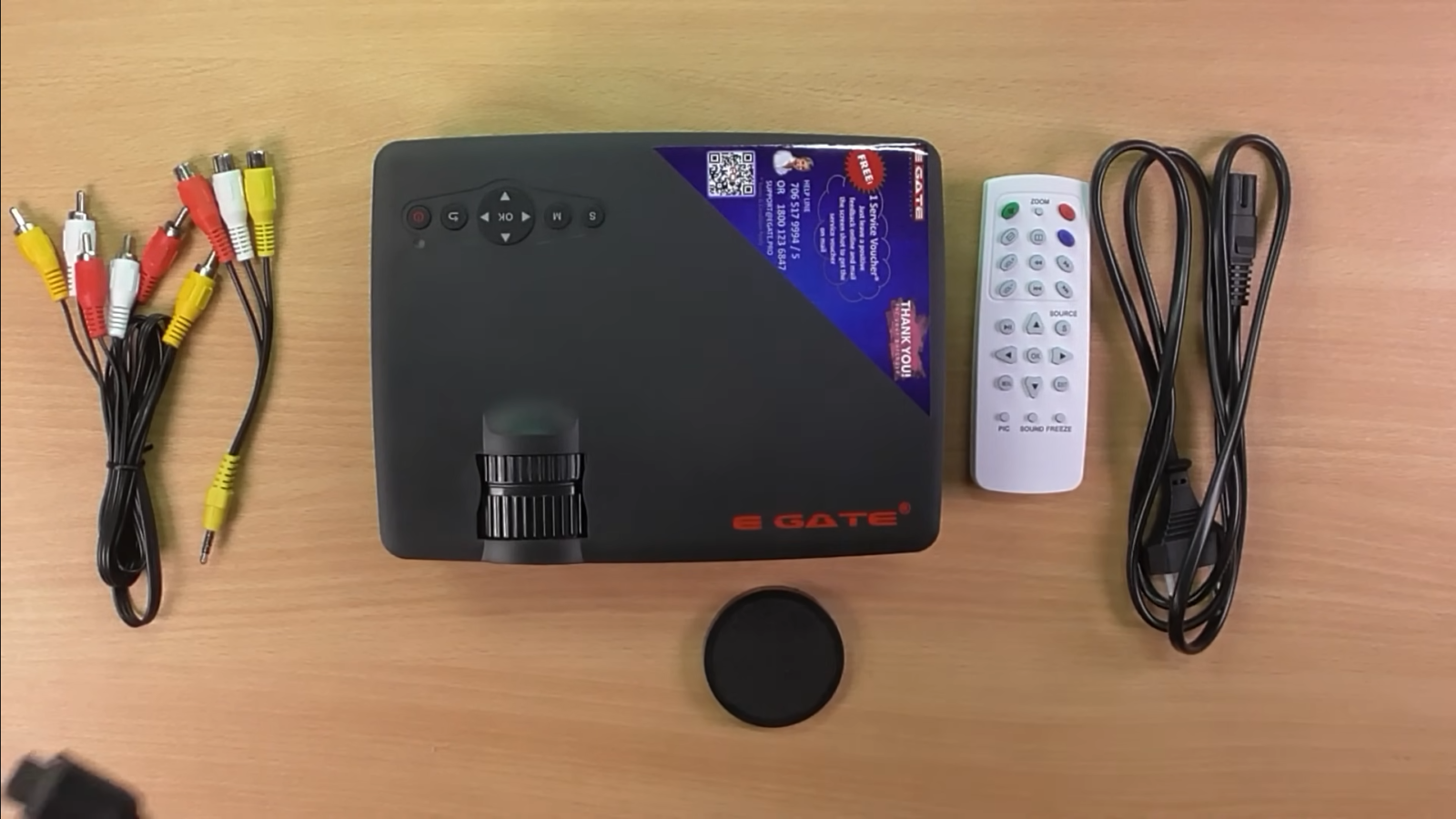 How to Clean a Projector Inside Lens? - ProjectorProfy