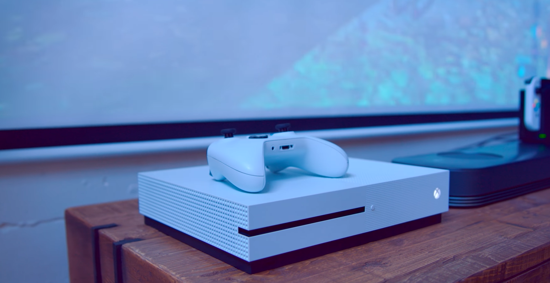 How to Connect an Xbox to a Projector? - ProjectorProfy
