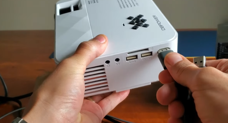 How to Connect a Chromecast to a Projector? - ProjectorProfy