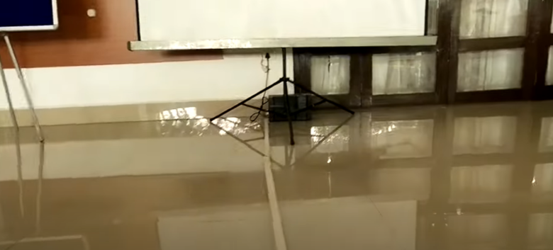 Projector Connected But Not Displaying: How to Fix? - ProjectorProfy